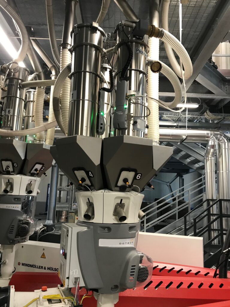 FFS Tube Laminates | PE & ALU Packaging | Selene NA